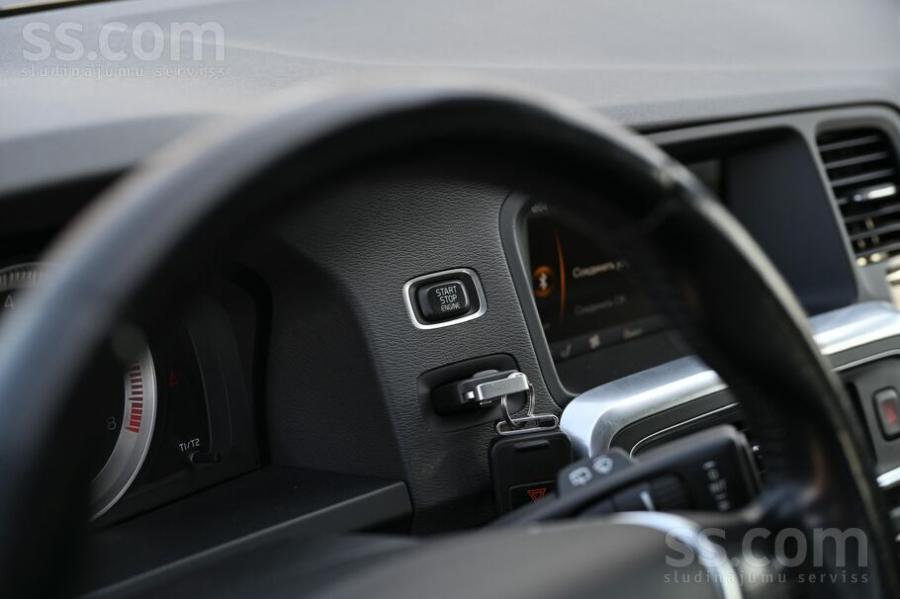 Brūns Volvo V60 2012 Dobele, ar dzinēja tilpumu 2.00 L un nobraukumu 245 tūkst. km par 7550 €, foto 14 vietnē AUTOMOTO.COM.LV