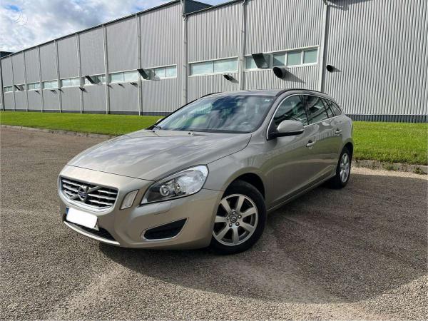 Brown Volvo V60 2012 in Taurage, with an engine capacity of 1.98 L and mileage of 250 thousand km for 4900 €, photo 1 on AUTOMOTO.COM.LV