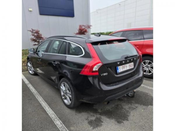 Brown Volvo V60 2012 in Riga, with an engine capacity of 1.60 L and mileage of 245 thousand km for 6495 €, photo 3 on AUTOMOTO.COM.LV