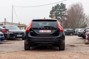 Brūns Volvo V60 2012 Rīga, ar dzinēja tilpumu 1.60 L un nobraukumu 245 tūkst. km par 6495 €, foto 5 vietnē AUTOMOTO.COM.LV