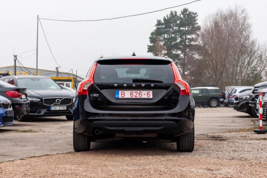 Brūns Volvo V60 2012 Rīga, ar dzinēja tilpumu 1.60 L un nobraukumu 245 tūkst. km par 6495 €, foto 5 vietnē AUTOMOTO.COM.LV