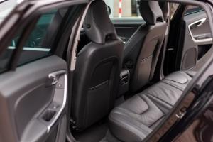Brūns Volvo V60 2012 Rīga, ar dzinēja tilpumu 1.60 L un nobraukumu 245 tūkst. km par 6495 €, foto 13 vietnē AUTOMOTO.COM.LV