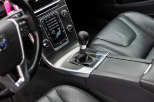Brūns Volvo V60 2012 Rīga, ar dzinēja tilpumu 1.60 L un nobraukumu 245 tūkst. km par 6495 €, foto 23 vietnē AUTOMOTO.COM.LV