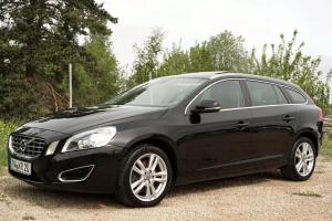 Brūns Volvo V60 2012 Rīga, ar dzinēja tilpumu 2.40 L un nobraukumu 193 tūkst. km par 8900 €, foto 6 vietnē AUTOMOTO.COM.LV