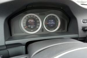 Brūns Volvo V60 2012 Rīga, ar dzinēja tilpumu 2.40 L un nobraukumu 193 tūkst. km par 8900 €, foto 19 vietnē AUTOMOTO.COM.LV