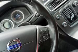 Brūns Volvo V60 2012 Rīga, ar dzinēja tilpumu 2.40 L un nobraukumu 193 tūkst. km par 8900 €, foto 21 vietnē AUTOMOTO.COM.LV