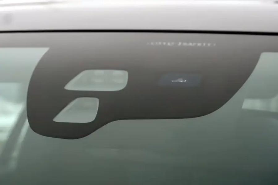 Brūns Volvo V60 2012 Rīga, ar dzinēja tilpumu 2.40 L un nobraukumu 193 tūkst. km par 8900 €, foto 26 vietnē AUTOMOTO.COM.LV