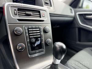 Brūns Volvo V60 2012 Rīga, ar dzinēja tilpumu 1.60 L un nobraukumu 158 tūkst. km par 6995 €, foto 11 vietnē AUTOMOTO.COM.LV