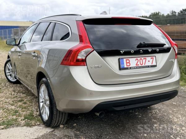 Brown Volvo V60 2012 in Riga, with an engine capacity of 1.60 L and mileage of 158 thousand km for 6995 €, photo 2 on AUTOMOTO.COM.LV