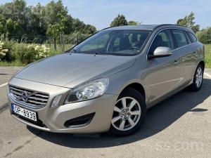 Brown Volvo V60 2012 in Jelgava, with an engine capacity of 2.40 L and mileage of 190 thousand km for 7490 €, photo 3 on AUTOMOTO.COM.LV