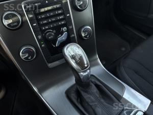 Brown Volvo V60 2012 in Jelgava, with an engine capacity of 2.40 L and mileage of 190 thousand km for 7490 €, photo 9 on AUTOMOTO.COM.LV