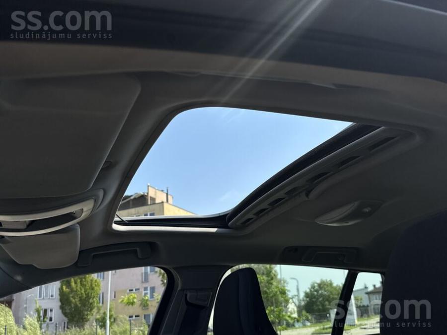 Brown Volvo V60 2012 in Jelgava, with an engine capacity of 2.40 L and mileage of 190 thousand km for 7490 €, photo 12 on AUTOMOTO.COM.LV