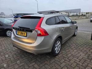 Brown Volvo V60 2013 in Vilnius, with an engine capacity of 1.56 L and mileage of 223 thousand km for 7200 €, photo 40 on AUTOMOTO.COM.LV