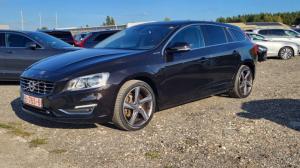 Brūns Volvo V60 2013 Rīga, ar dzinēja tilpumu 2.40 L un nobraukumu 270 tūkst. km par 8990 €, foto 27 vietnē AUTOMOTO.COM.LV