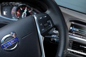 Brūns Volvo V60 2013 Jelgava, ar dzinēja tilpumu 2.40 L un nobraukumu 0 tūkst. km par 8990 €, foto 23 vietnē AUTOMOTO.COM.LV