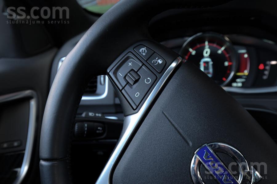 Brūns Volvo V60 2013 Jelgava, ar dzinēja tilpumu 2.40 L un nobraukumu 0 tūkst. km par 8990 €, foto 24 vietnē AUTOMOTO.COM.LV