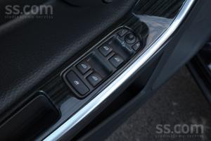 Brūns Volvo V60 2013 Jelgava, ar dzinēja tilpumu 2.40 L un nobraukumu 0 tūkst. km par 8990 €, foto 28 vietnē AUTOMOTO.COM.LV