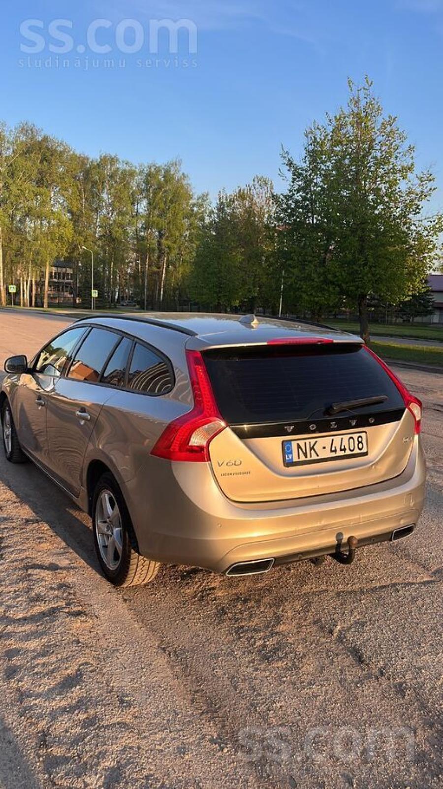 Brūns Volvo V60 2014 Ogre, ar dzinēja tilpumu 2.00 L un nobraukumu 317 tūkst. km par 6199 €, foto 2 vietnē AUTOMOTO.COM.LV