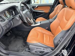 Brūns Volvo V60 2014 Rīga, ar dzinēja tilpumu 2.40 L un nobraukumu 0 tūkst. km par 7350 €, foto 11 vietnē AUTOMOTO.COM.LV