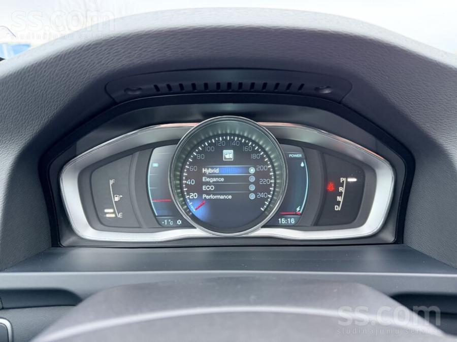 Brūns Volvo V60 2014 Rīga, ar dzinēja tilpumu 2.40 L un nobraukumu 0 tūkst. km par 7350 €, foto 22 vietnē AUTOMOTO.COM.LV