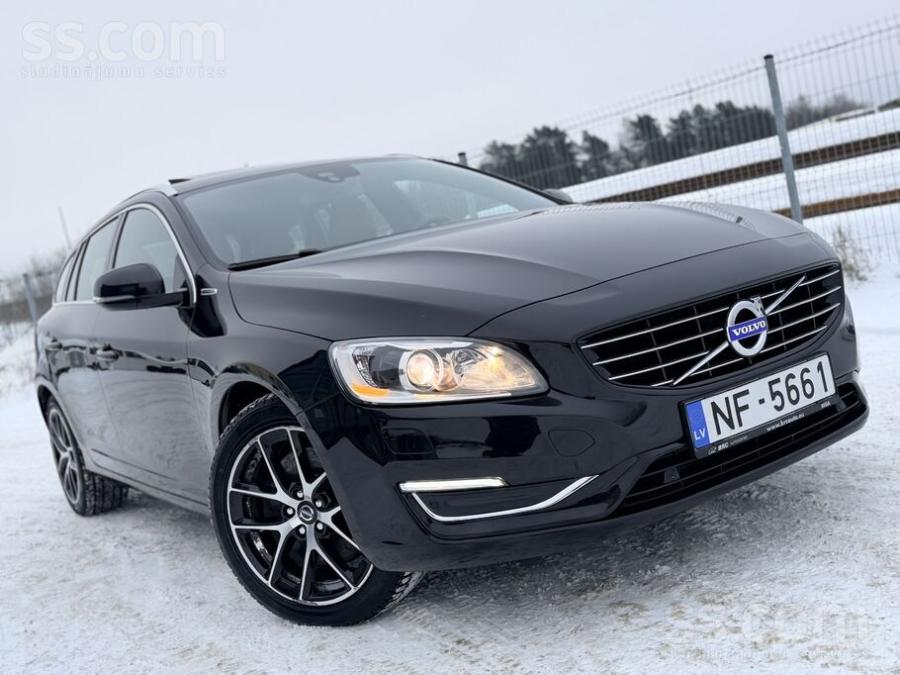 Brūns Volvo V60 2014 Rīga, ar dzinēja tilpumu 2.40 L un nobraukumu 0 tūkst. km par 7350 €, foto 35 vietnē AUTOMOTO.COM.LV