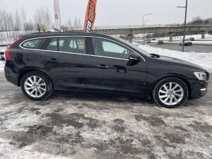 Brown Volvo V60 2014 in Kaunas, with an engine capacity of 1.97 L and mileage of 270 thousand km for 5950 €, photo 16 on AUTOMOTO.COM.LV