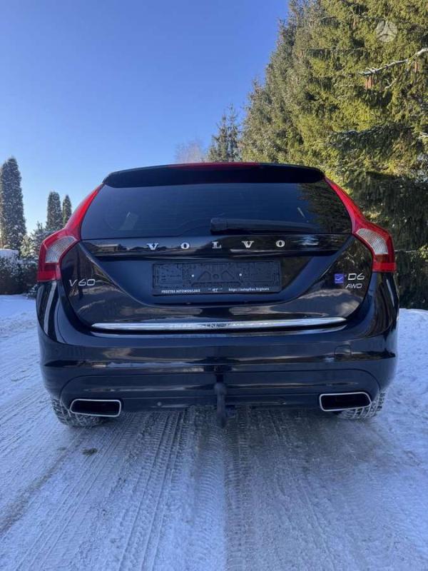 Brūns Volvo V60 2014 Alīta, ar dzinēja tilpumu 2.40 L un nobraukumu 237 tūkst. km par 6900 €, foto 6 vietnē AUTOMOTO.COM.LV