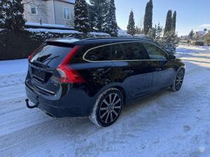 Brūns Volvo V60 2014 Alīta, ar dzinēja tilpumu 2.40 L un nobraukumu 237 tūkst. km par 6900 €, foto 7 vietnē AUTOMOTO.COM.LV
