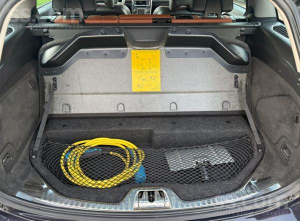 Brown Volvo V60 2014 in Riga, with an engine capacity of 2.40 L and mileage of 320 thousand km for 12000 €, photo 4 on AUTOMOTO.COM.LV