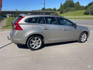Brown Volvo V60 2014 in Kaunas, with an engine capacity of 1.98 L and mileage of 272 thousand km for 7150 €, photo 16 on AUTOMOTO.COM.LV