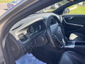 Brown Volvo V60 2014 in Kaunas, with an engine capacity of 1.98 L and mileage of 272 thousand km for 7150 €, photo 19 on AUTOMOTO.COM.LV