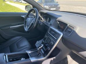 Brown Volvo V60 2014 in Kaunas, with an engine capacity of 1.98 L and mileage of 272 thousand km for 7150 €, photo 29 on AUTOMOTO.COM.LV