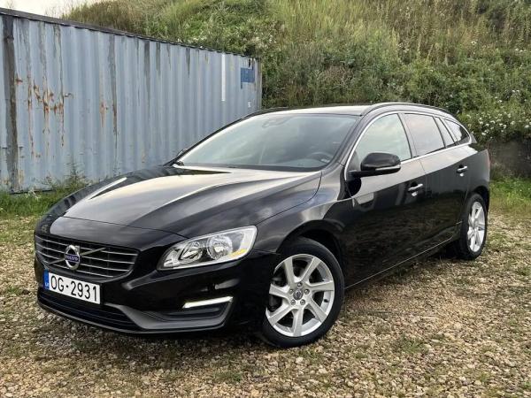 Brūns Volvo V60 2014 Rīga, ar dzinēja tilpumu 2.00 L un nobraukumu 86 tūkst. km par 9995 €, foto 3 vietnē AUTOMOTO.COM.LV