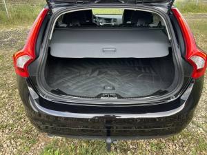 Brūns Volvo V60 2014 Rīga, ar dzinēja tilpumu 2.00 L un nobraukumu 86 tūkst. km par 9995 €, foto 6 vietnē AUTOMOTO.COM.LV