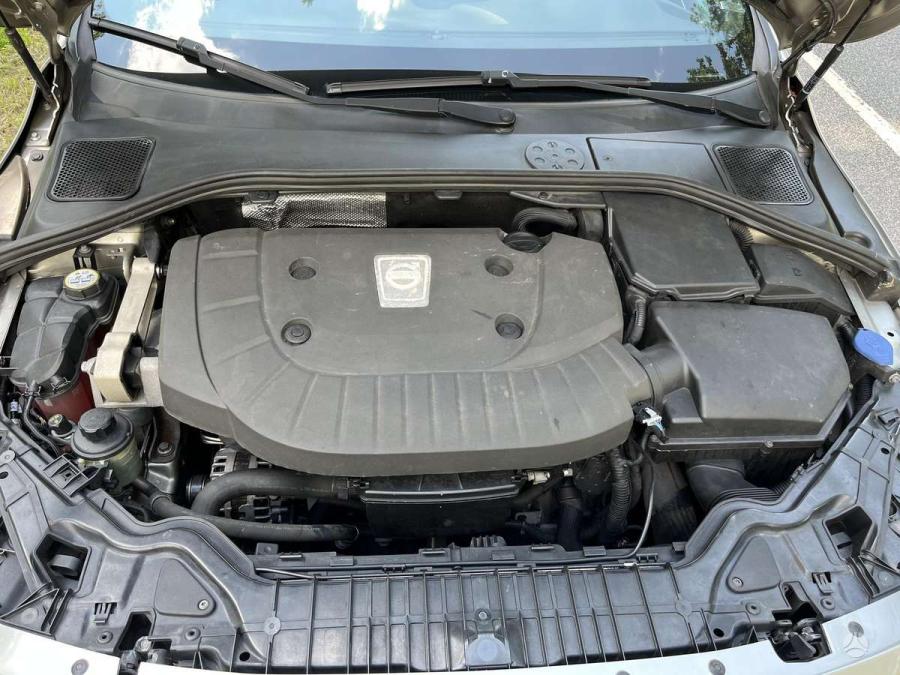 Brown Volvo V60 2014 in Prienai, with an engine capacity of 2.00 L and mileage of 289 thousand km for 6250 €, photo 20 on AUTOMOTO.COM.LV