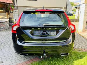Brūns Volvo V60 2014 Prienai, ar dzinēja tilpumu 2.40 L un nobraukumu 212 tūkst. km par 8199 €, foto 5 vietnē AUTOMOTO.COM.LV