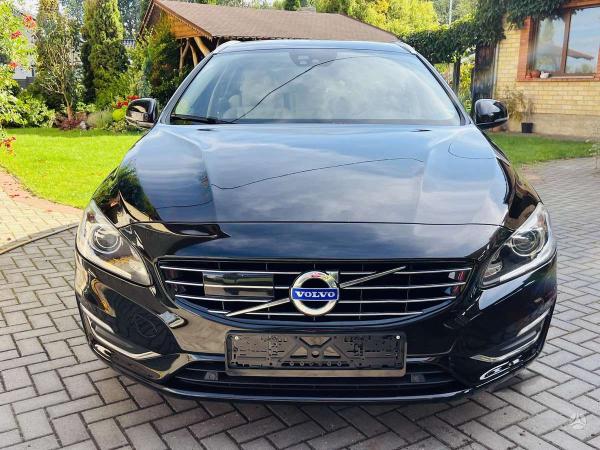 Volvo V60 2014 in Prienai on AUTOMOTO.COM.LV Brown Volvo V60 2014 in Prienai, with an engine capacity of 2.40 L and mileage of 212 thousand km for 8199 €, photo 9 on AUTOMOTO.COM.LV