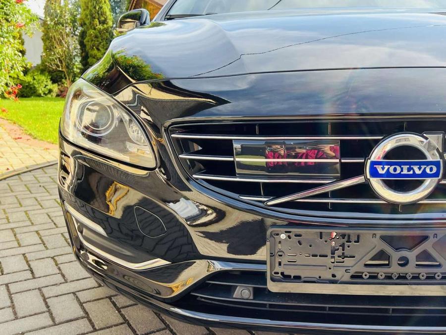 Brūns Volvo V60 2014 Prienai, ar dzinēja tilpumu 2.40 L un nobraukumu 212 tūkst. km par 8199 €, foto 11 vietnē AUTOMOTO.COM.LV