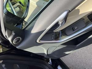Brūns Volvo V60 2014 Prienai, ar dzinēja tilpumu 2.40 L un nobraukumu 212 tūkst. km par 8199 €, foto 32 vietnē AUTOMOTO.COM.LV