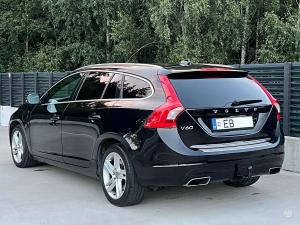 Brown Volvo V60 2014 in Vilnius, with an engine capacity of 0.00 L and mileage of 265 thousand km for 5900 €, photo 3 on AUTOMOTO.COM.LV