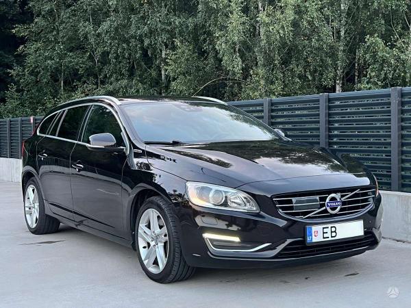 Brown Volvo V60 2014 in Vilnius, with an engine capacity of 0.00 L and mileage of 265 thousand km for 5900 €, photo 4 on AUTOMOTO.COM.LV