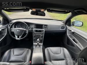 Brūns Volvo V60 2014 Rīga, ar dzinēja tilpumu 2.00 L un nobraukumu 300 tūkst. km par 5750 €, foto 7 vietnē AUTOMOTO.COM.LV