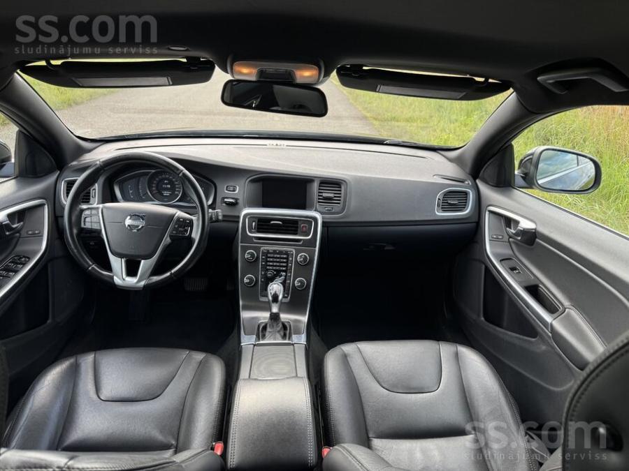 Brūns Volvo V60 2014 Rīga, ar dzinēja tilpumu 2.00 L un nobraukumu 300 tūkst. km par 5750 €, foto 7 vietnē AUTOMOTO.COM.LV