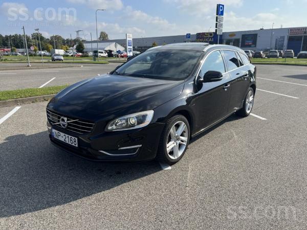 Brown Volvo V60 2014 in Riga, with an engine capacity of 2.40 L and mileage of 213 thousand km for 9450 €, photo 1 on AUTOMOTO.COM.LV