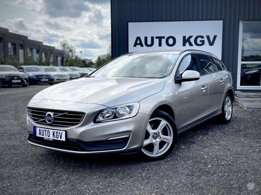 Brown Volvo V60 2015 in Vilnius, with an engine capacity of 2.00 L and mileage of 292 thousand km for 6999 €, photo 1 on AUTOMOTO.COM.LV