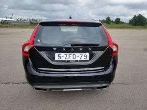 Brown Volvo V60 2015 in Raseiniai, with an engine capacity of 2.40 L and mileage of 290 thousand km for 9250 €, photo 7 on AUTOMOTO.COM.LV