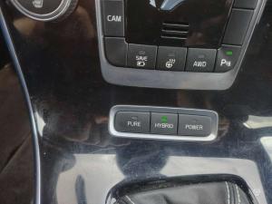 Brown Volvo V60 2015 in Raseiniai, with an engine capacity of 2.40 L and mileage of 290 thousand km for 9250 €, photo 25 on AUTOMOTO.COM.LV