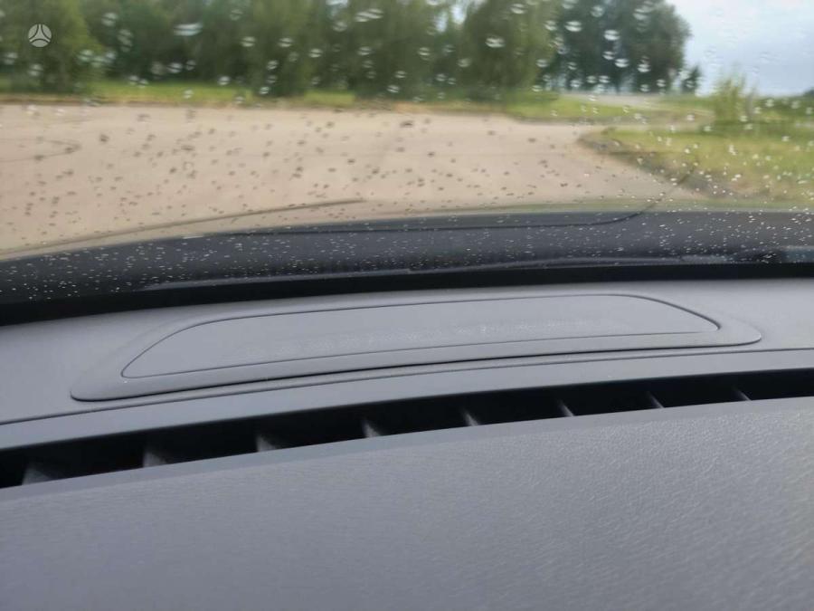 Brown Volvo V60 2015 in Raseiniai, with an engine capacity of 2.40 L and mileage of 290 thousand km for 9250 €, photo 34 on AUTOMOTO.COM.LV
