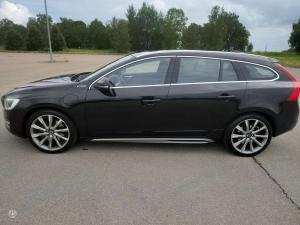 Brown Volvo V60 2015 in Raseiniai, with an engine capacity of 2.40 L and mileage of 290 thousand km for 9250 €, photo 35 on AUTOMOTO.COM.LV