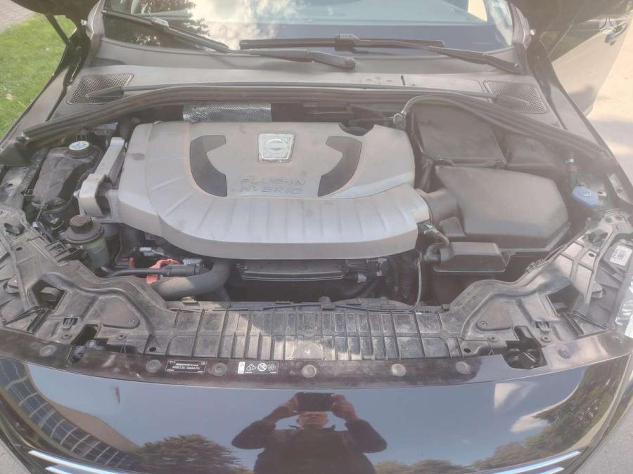 Brown Volvo V60 2015 in Raseiniai, with an engine capacity of 2.40 L and mileage of 290 thousand km for 9250 €, photo 38 on AUTOMOTO.COM.LV